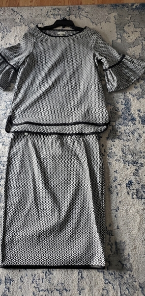 Max Studio | Tops | Max Studio 2 Piece Outfit Size L | Poshmark